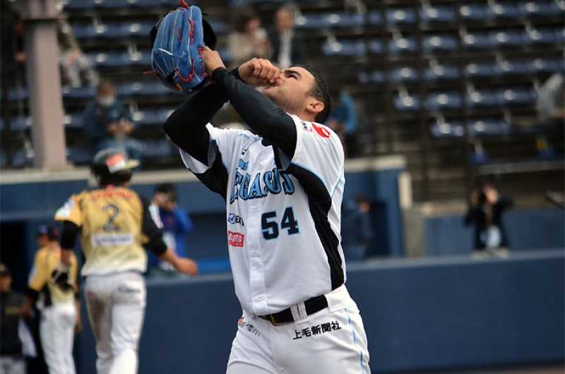 Álex Torres: "Primer juego sin hits ni carreras que lanzo luego de 14 ...